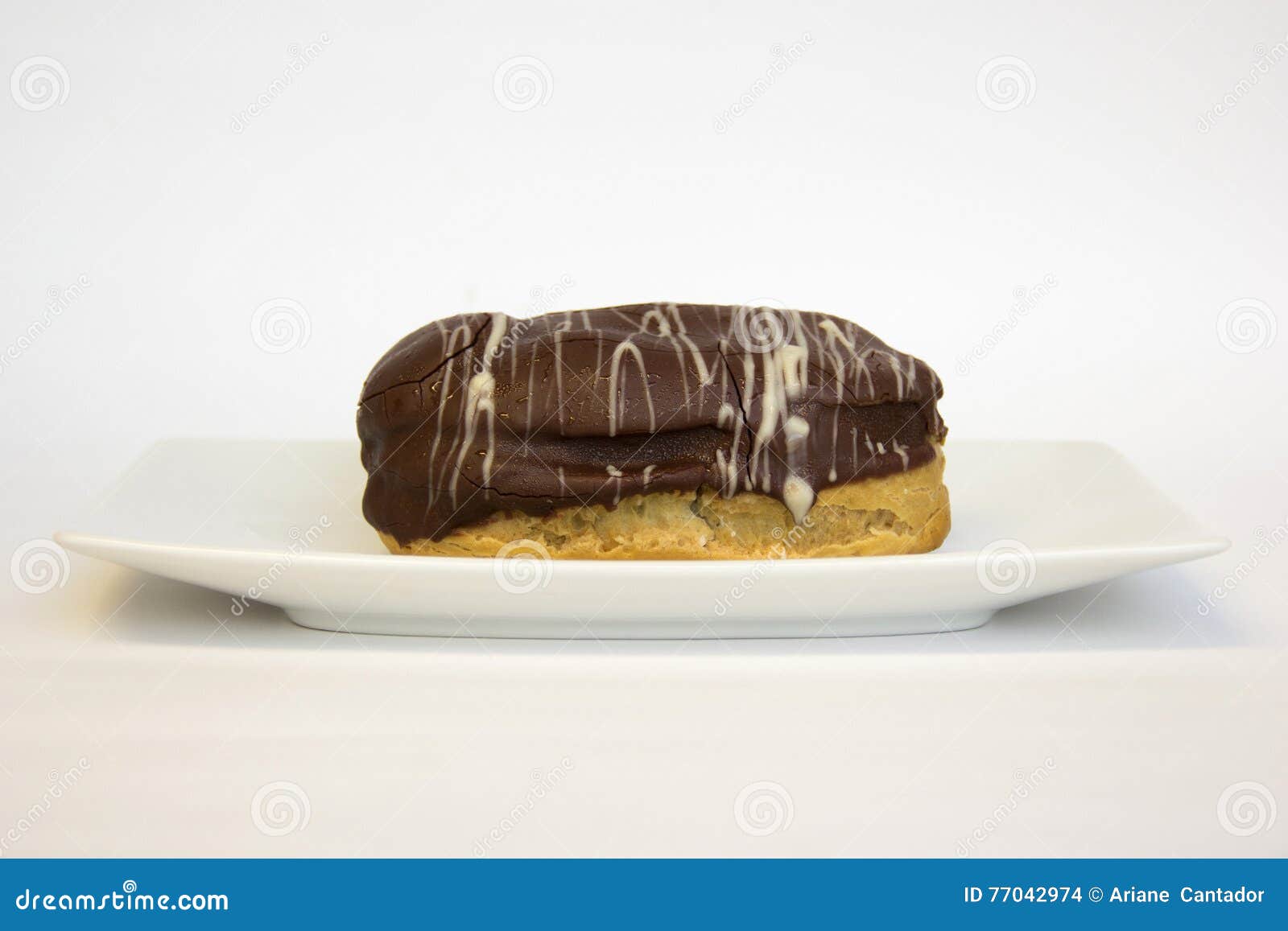 Brasileiro Tradicional Doce Bomba De Chocolate Foto de Stock - Imagem ...