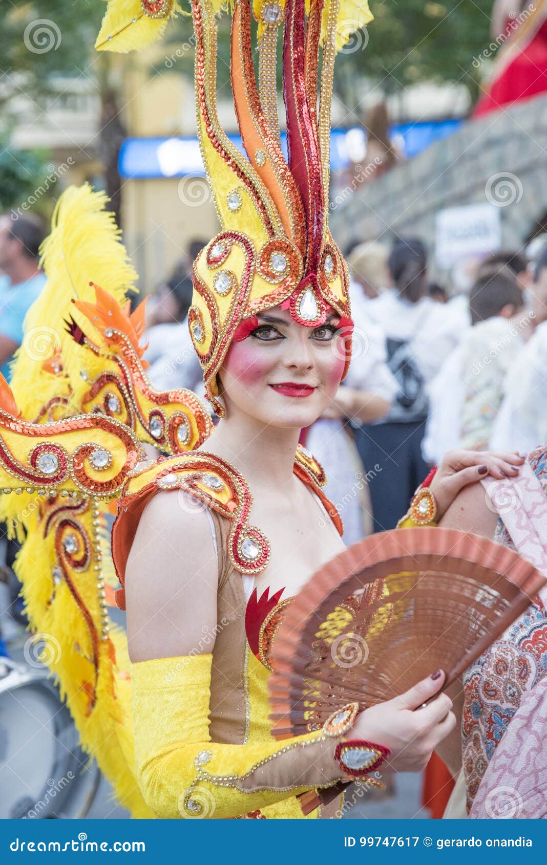 Brasor Av San Juan Alicante Redaktionell Arkivbild - Bild av färgrikt ...