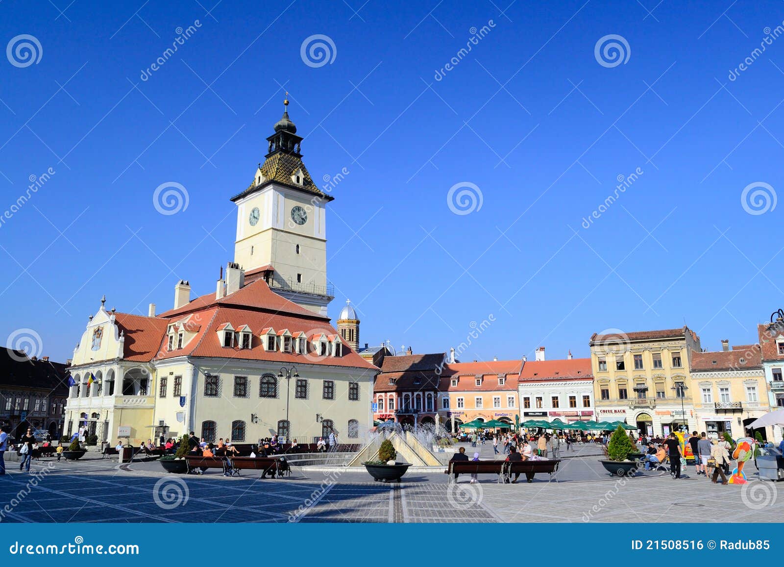 Brasov Main Square editorial photo. Image of cobblestone - 21508516