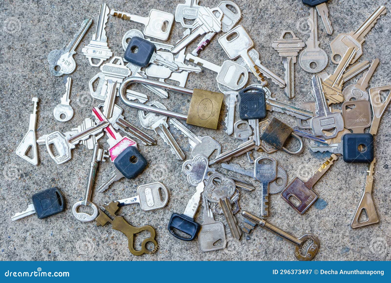 Brass Padlock and keys stock image. Image of unlocking - 296373497