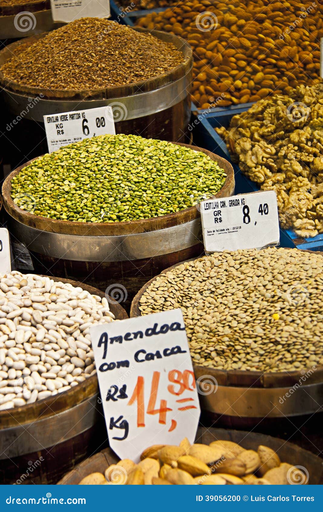 Brazilian grocery store stock photo. Image of produce - 39056200