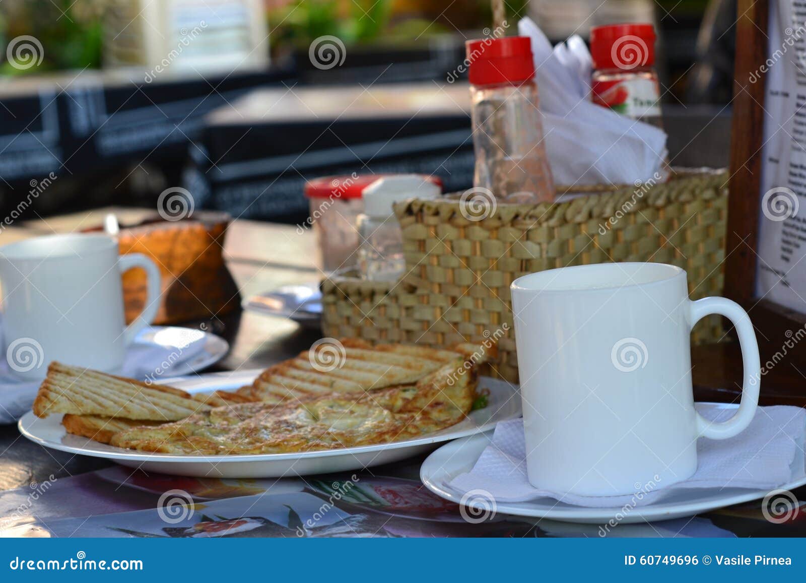 Breackfast En Mesón Del Safari Foto de archivo - Imagen de tropical ...