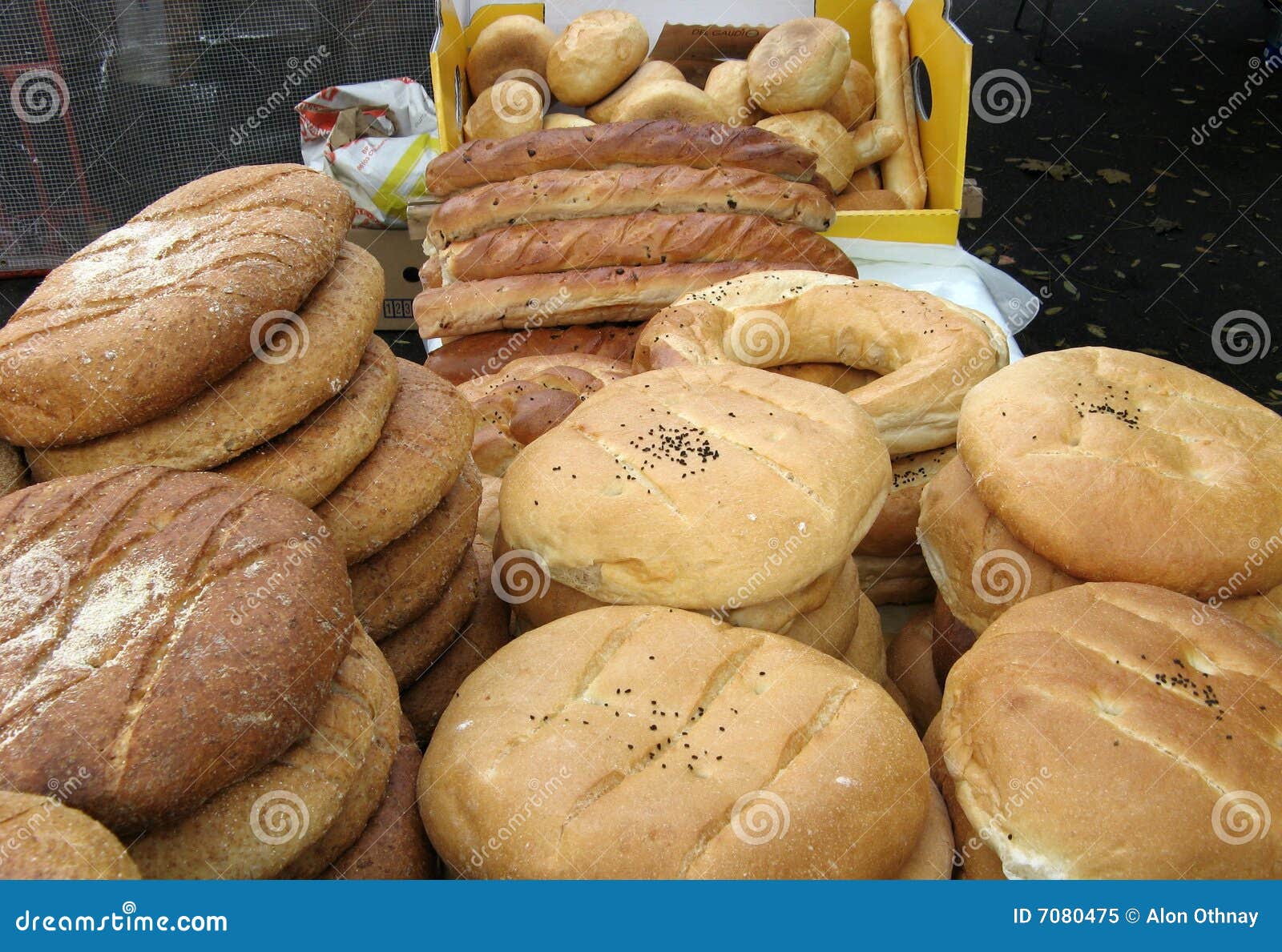 Bread at farmers market stock image. Image of nutritive - 7080475