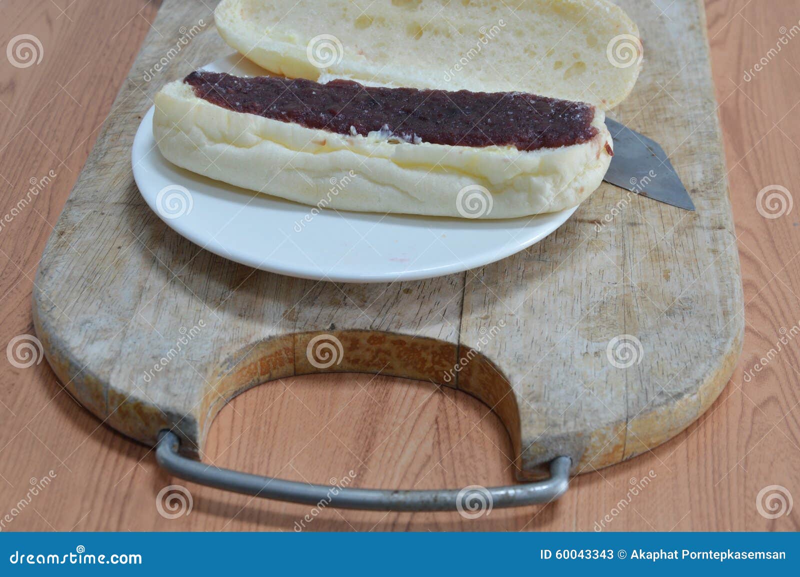 Bread Filling Red Bean Jam and Knife Stock Image - Image of bean, dish ...