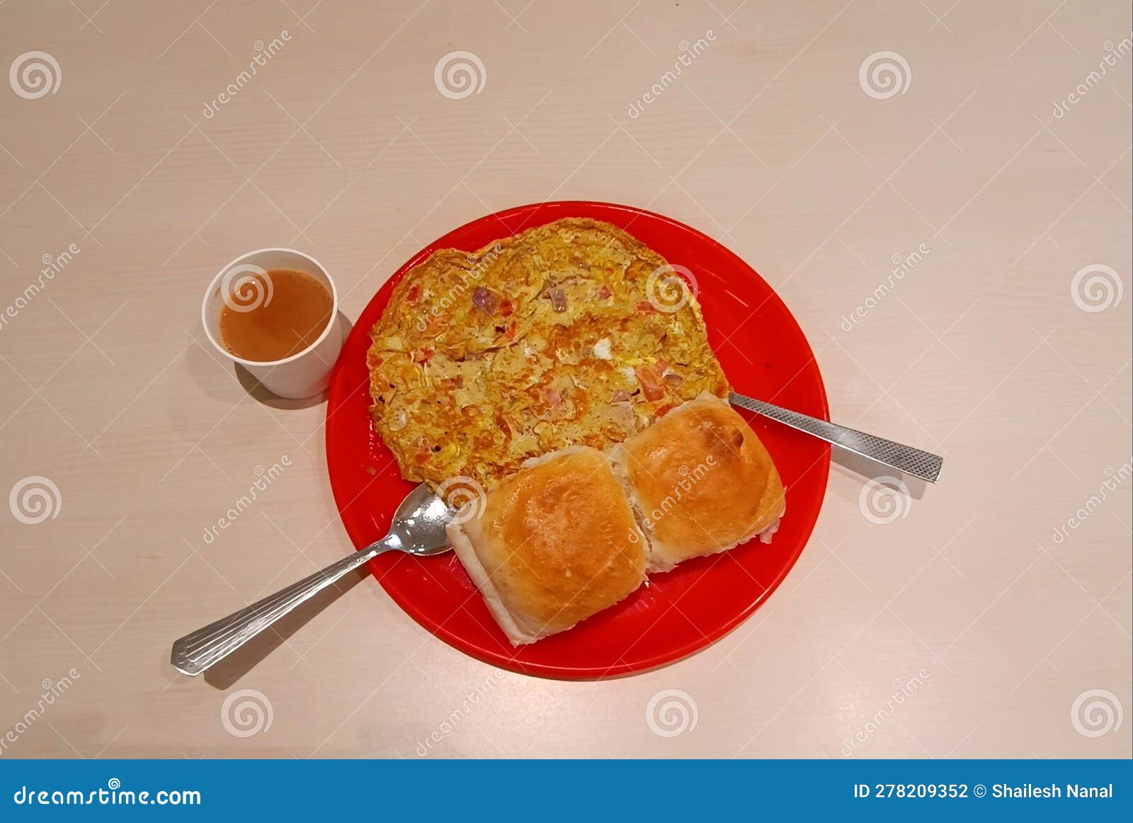 Bread Omelette with a Tea-2 Stock Photo - Image of snack, brown: 278209352