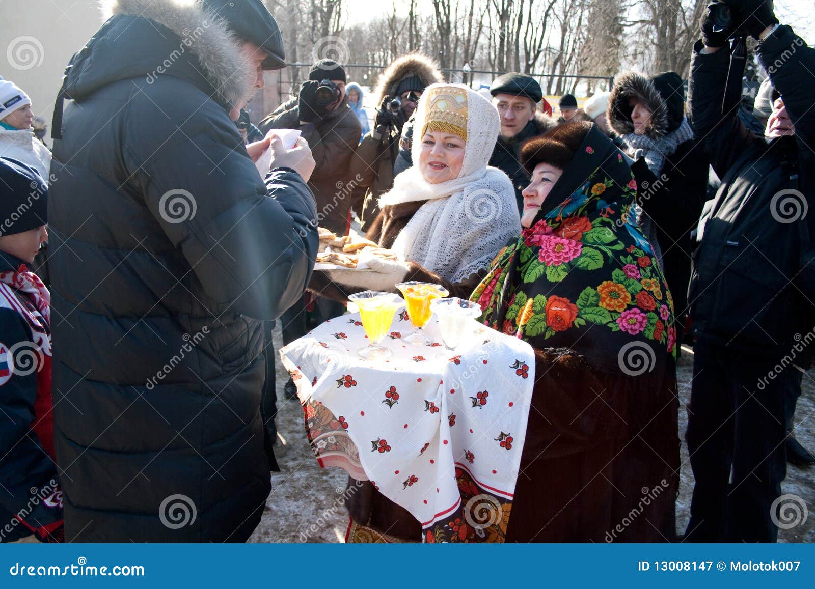Bread-and-salt welcome editorial photography. Image of adult - 13008147