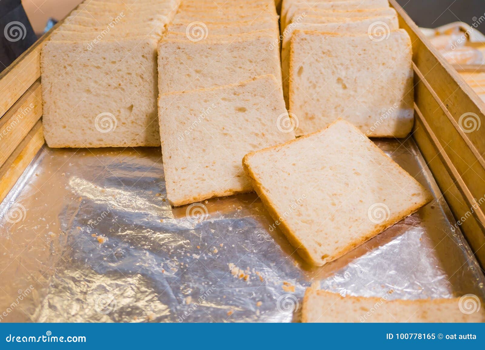 Bread Sheet Placed in Wooden Tray Stock Image - Image of healthy, iron ...