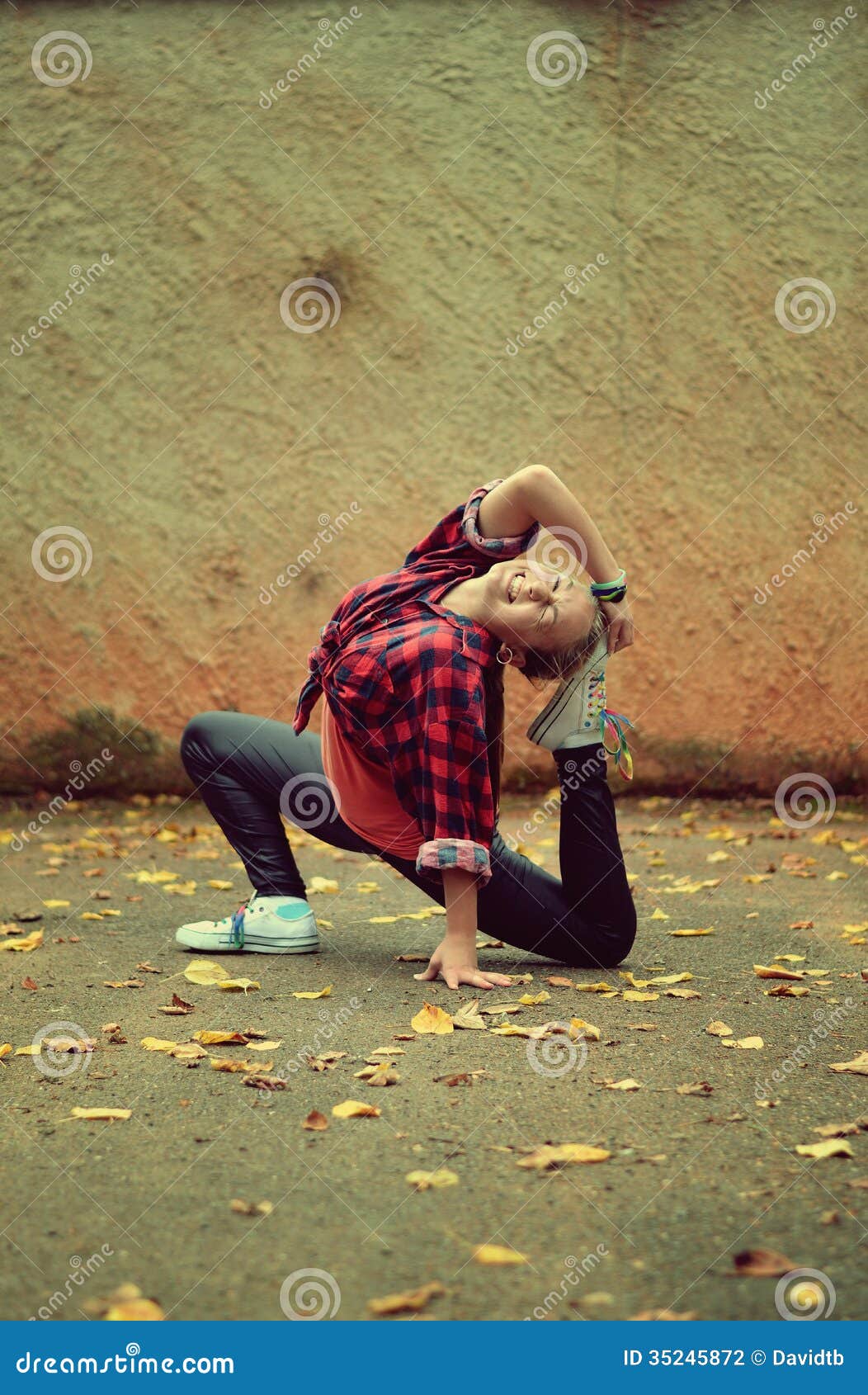 Breakdance girl stock photo. Image of breakdance, dancer - 35245872