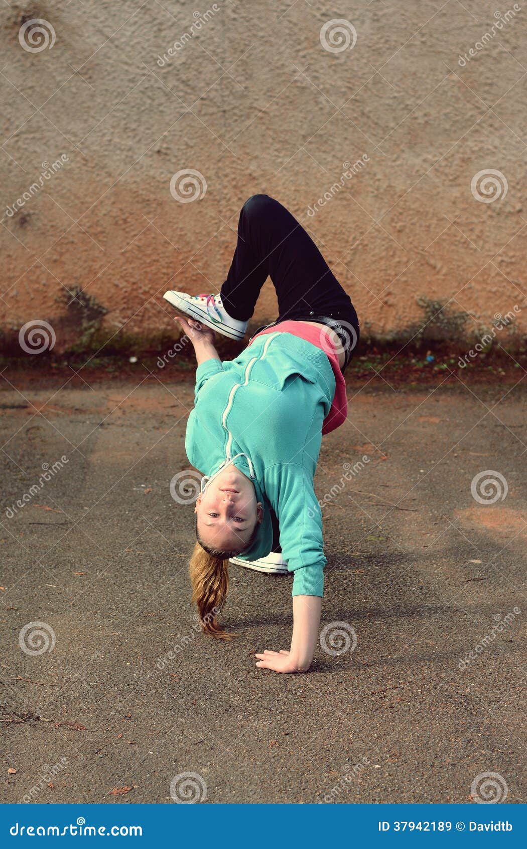 Breakdance girl stock image. Image of beauty, fashion - 37942189