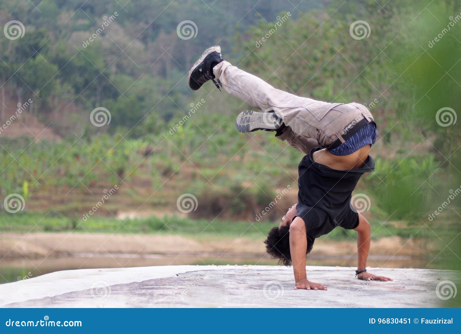 Breakdance Move editorial photo. Image of breakdance - 96830451