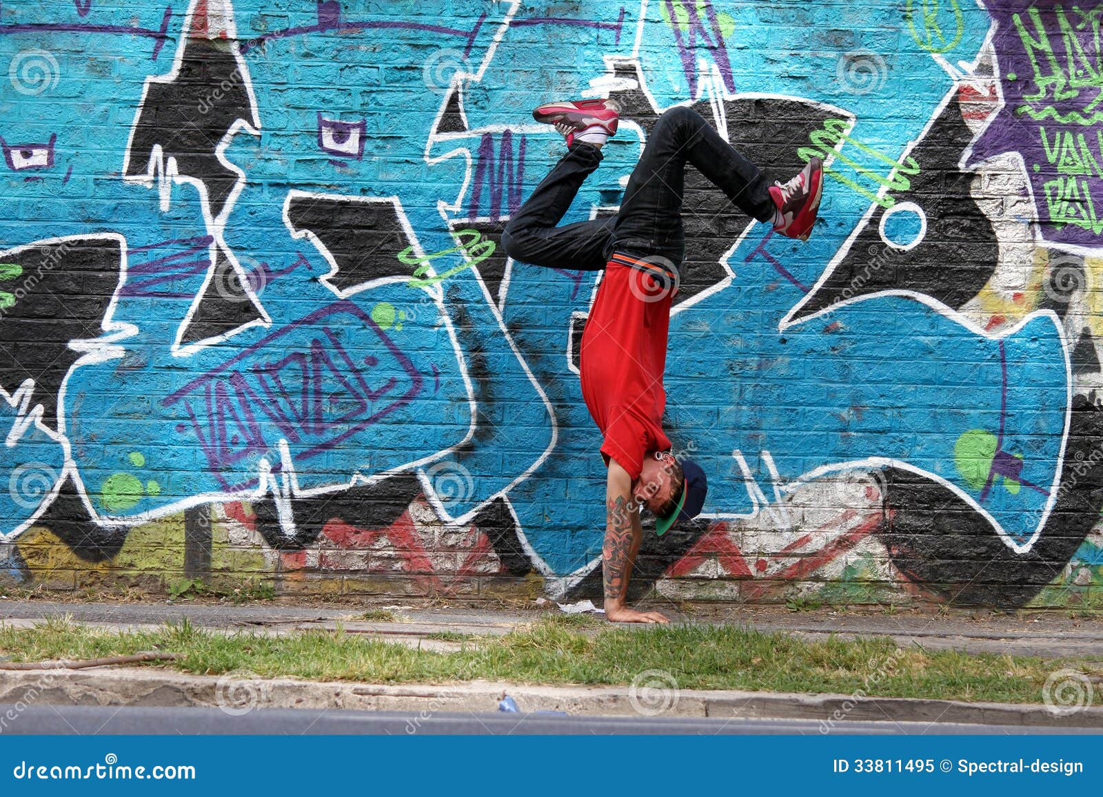 Breakdancing Graffiti