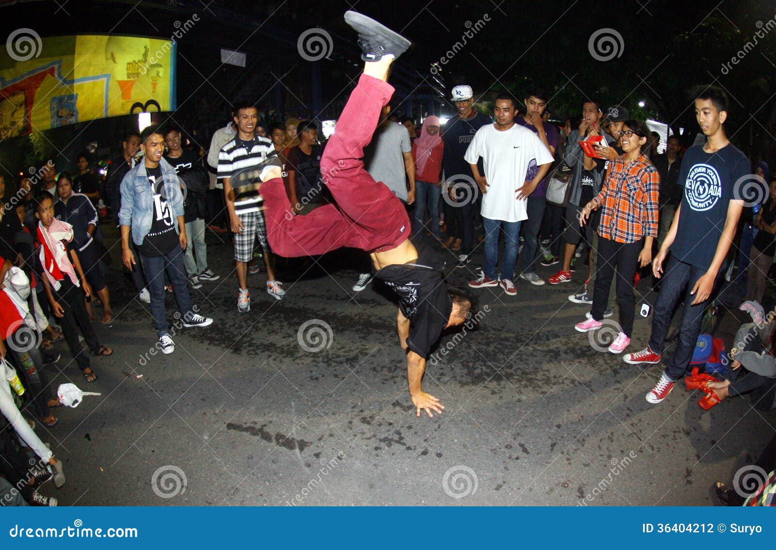 Breakdance editorial photography. Image of dancing, street - 36404212