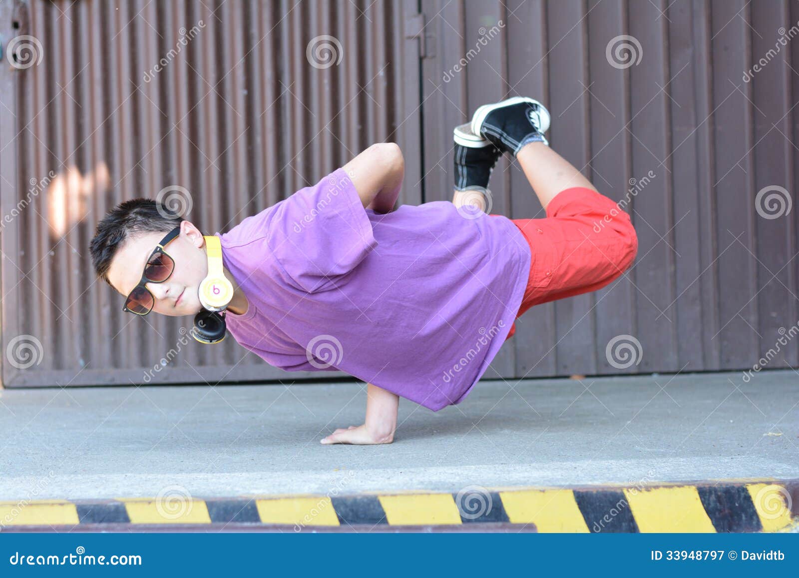 Breakdancer on the street stock image. Image of confident - 33948797