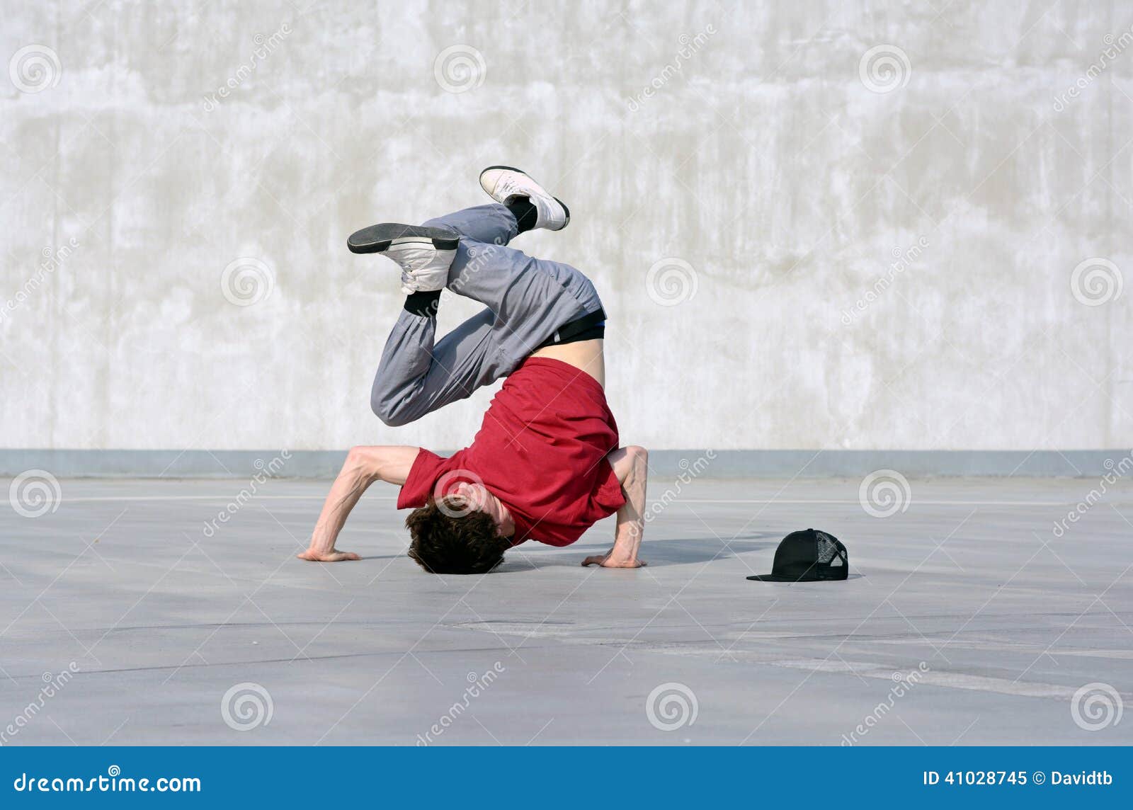 Breakdancer on the street stock image. Image of dancing - 41028745