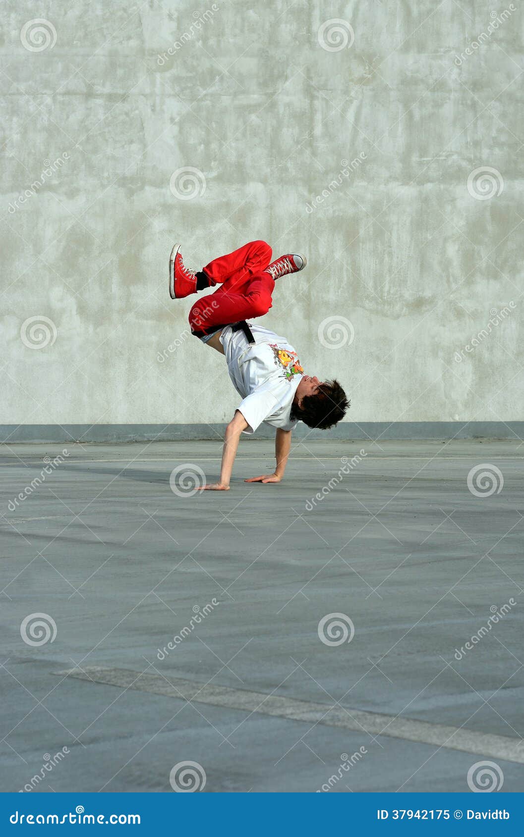 Breakdancer stock image. Image of dance, breakdancer - 37942175