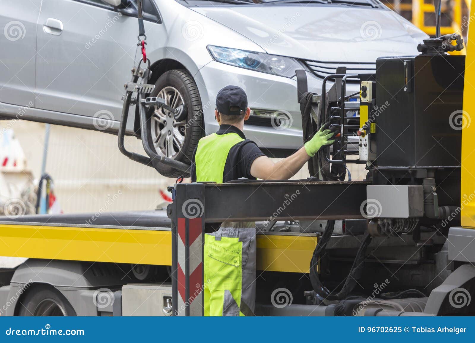 Breakdown Service in Action Editorial Image - Image of lift, expensive ...