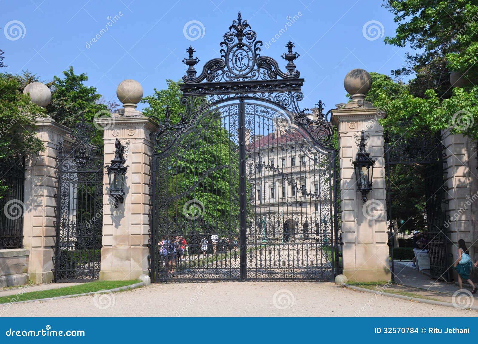 The Breakers Mansion in Newport Editorial Stock Image - Image of ...