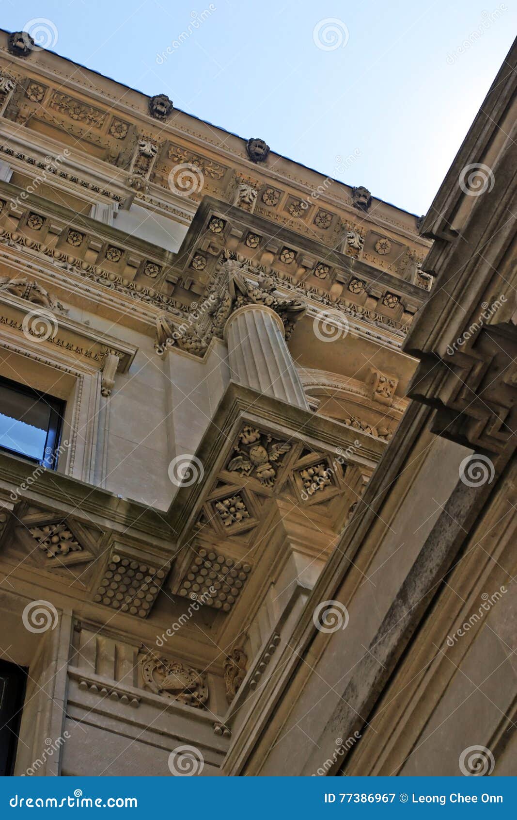 The Breakers Mansion on Ochre Point in Newport, Rhode Island Editorial ...