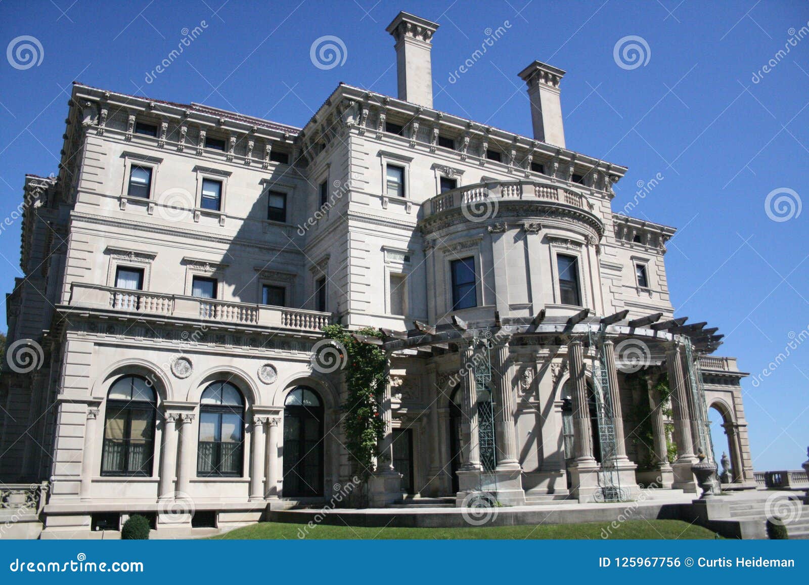 The Breakers editorial photo. Image of wealthy, breakers - 125967756