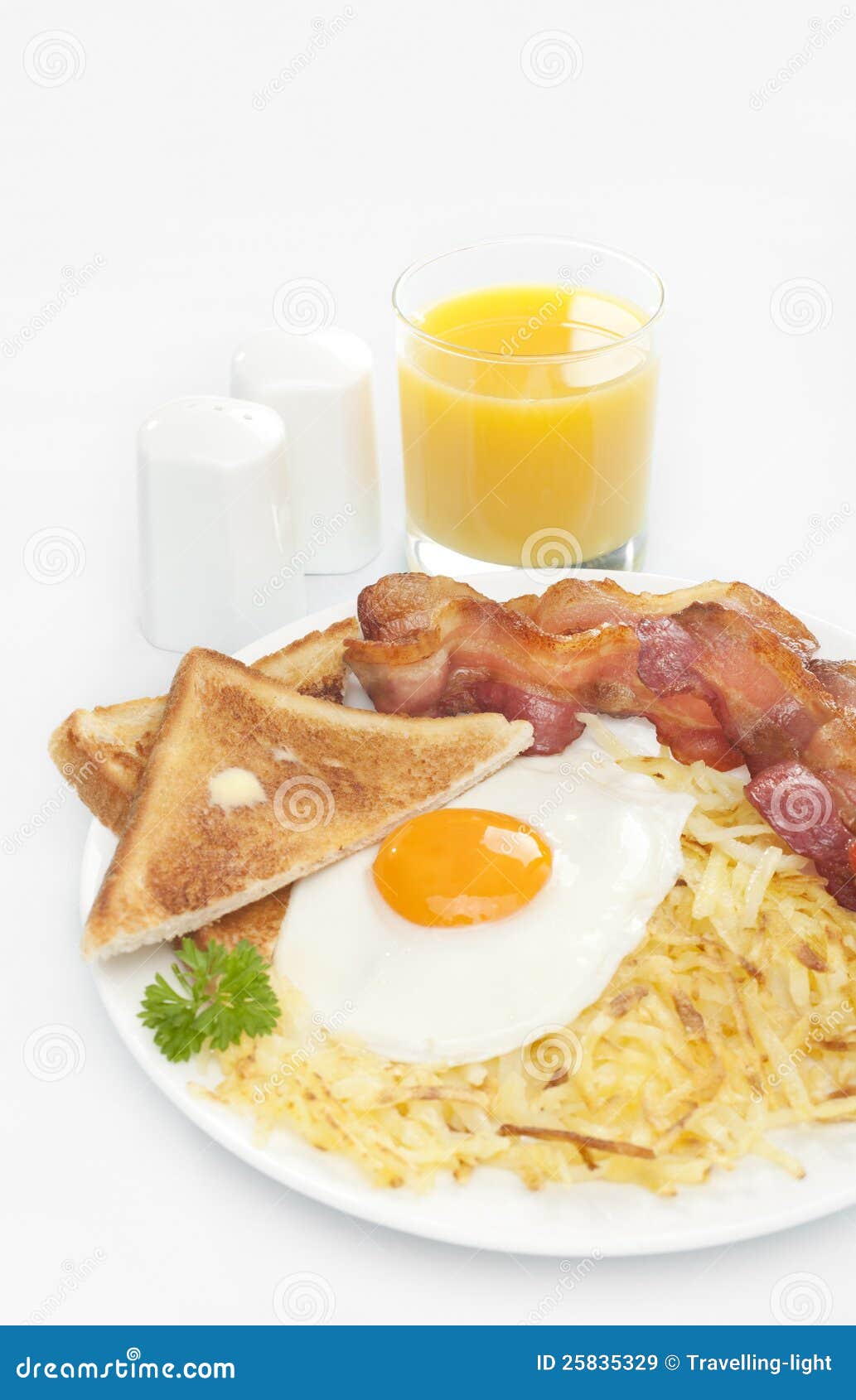 Breakfast Hash Browns Bacon Fried Egg Toast Stock Image - Image of ...