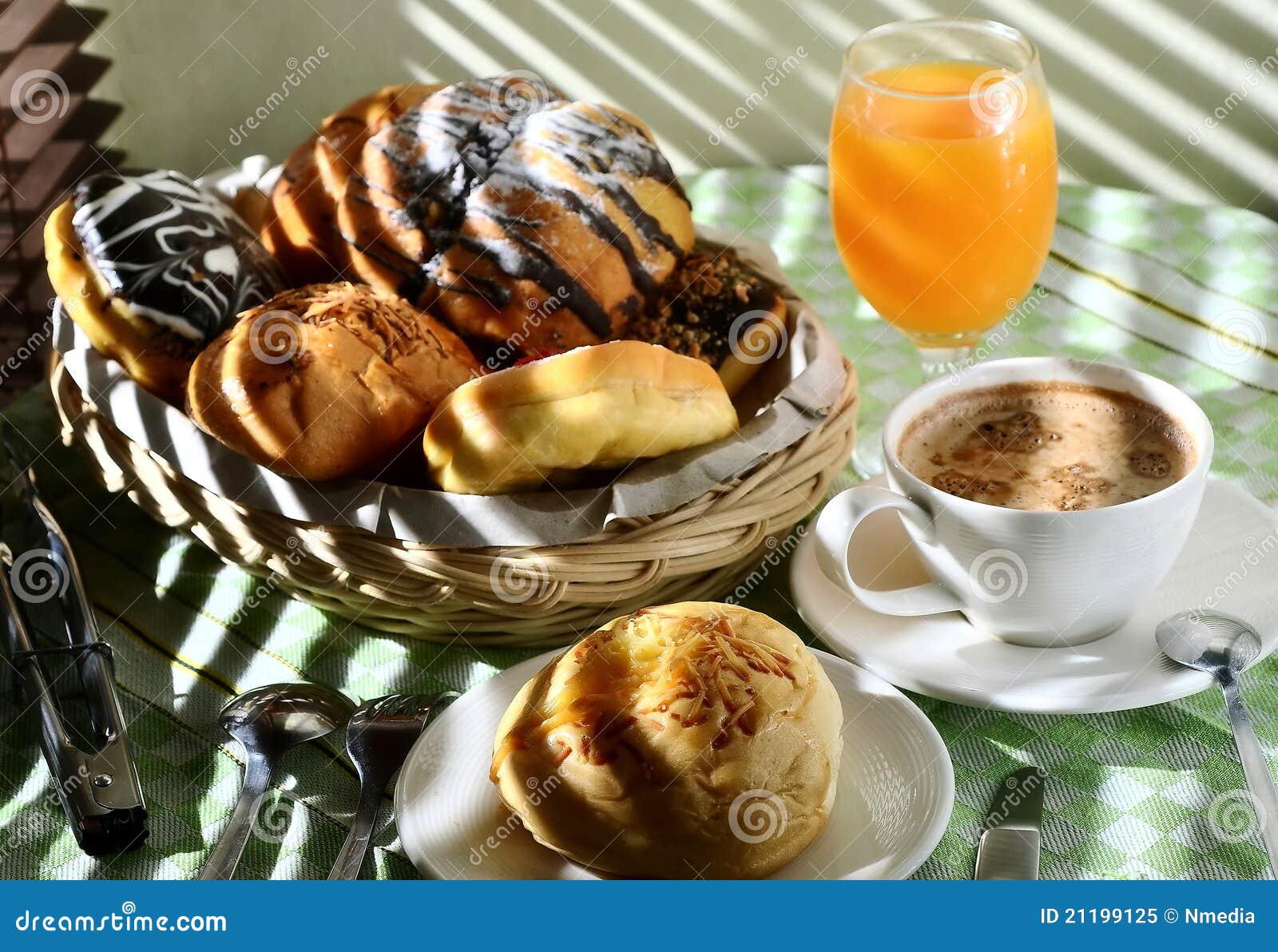 Breakfast Table in Dramatic Morning Light Stock Image - Image of food ...