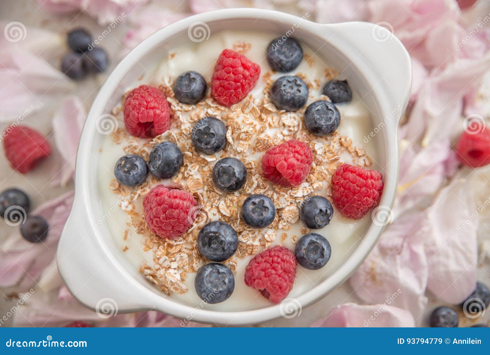 Breakfast with Yogurt, Granola and Berries Stock Image - Image of oats ...