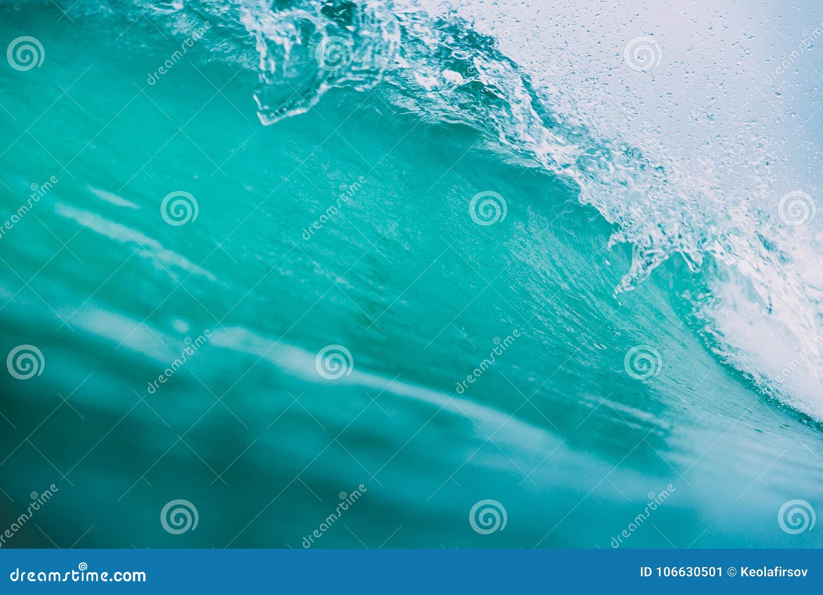 Breaking Blue Wave in Ocean. Crystal Wave and Cloudy Sky Stock Image ...
