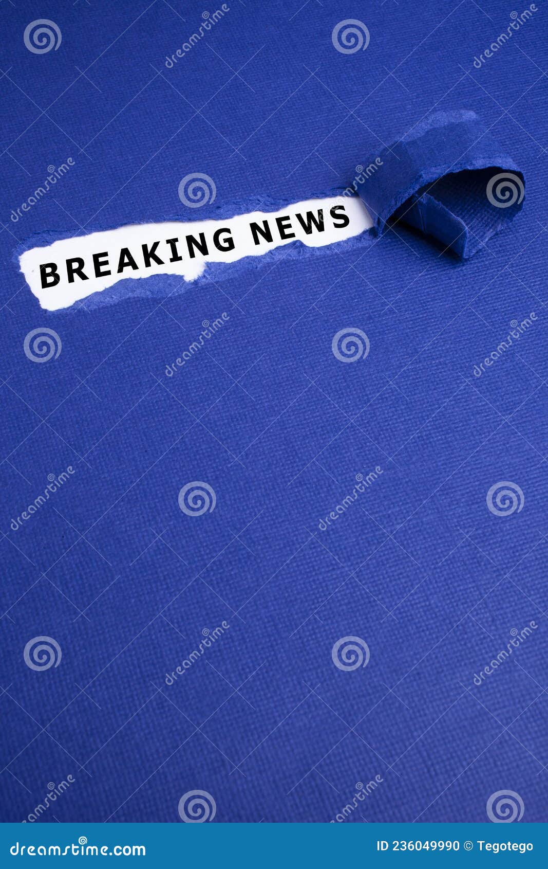Breaking News Torn Paper Concept Stock Photo - Image of announcement ...