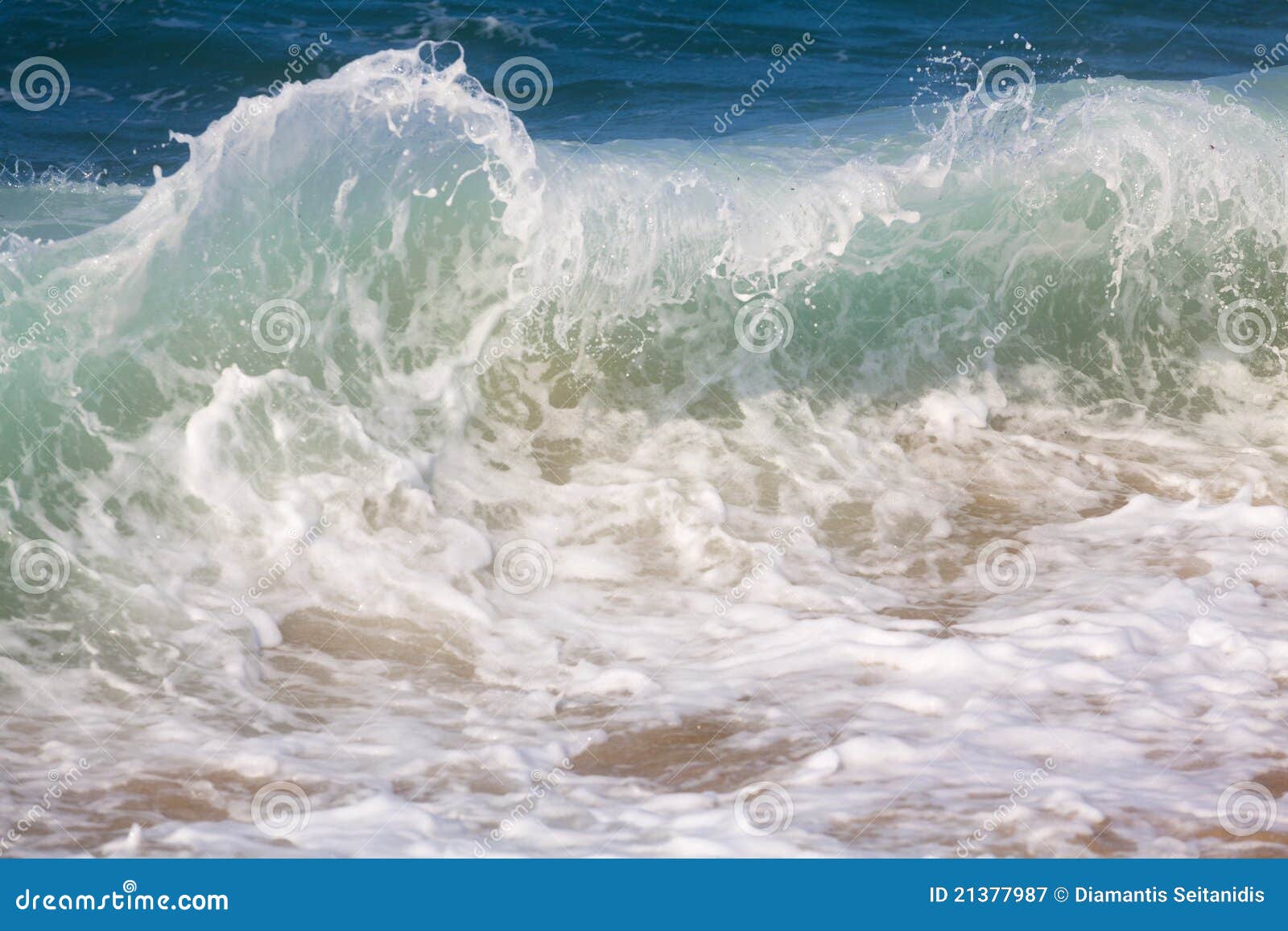 Breaking ocean waves stock image. Image of coastal, action - 21377987