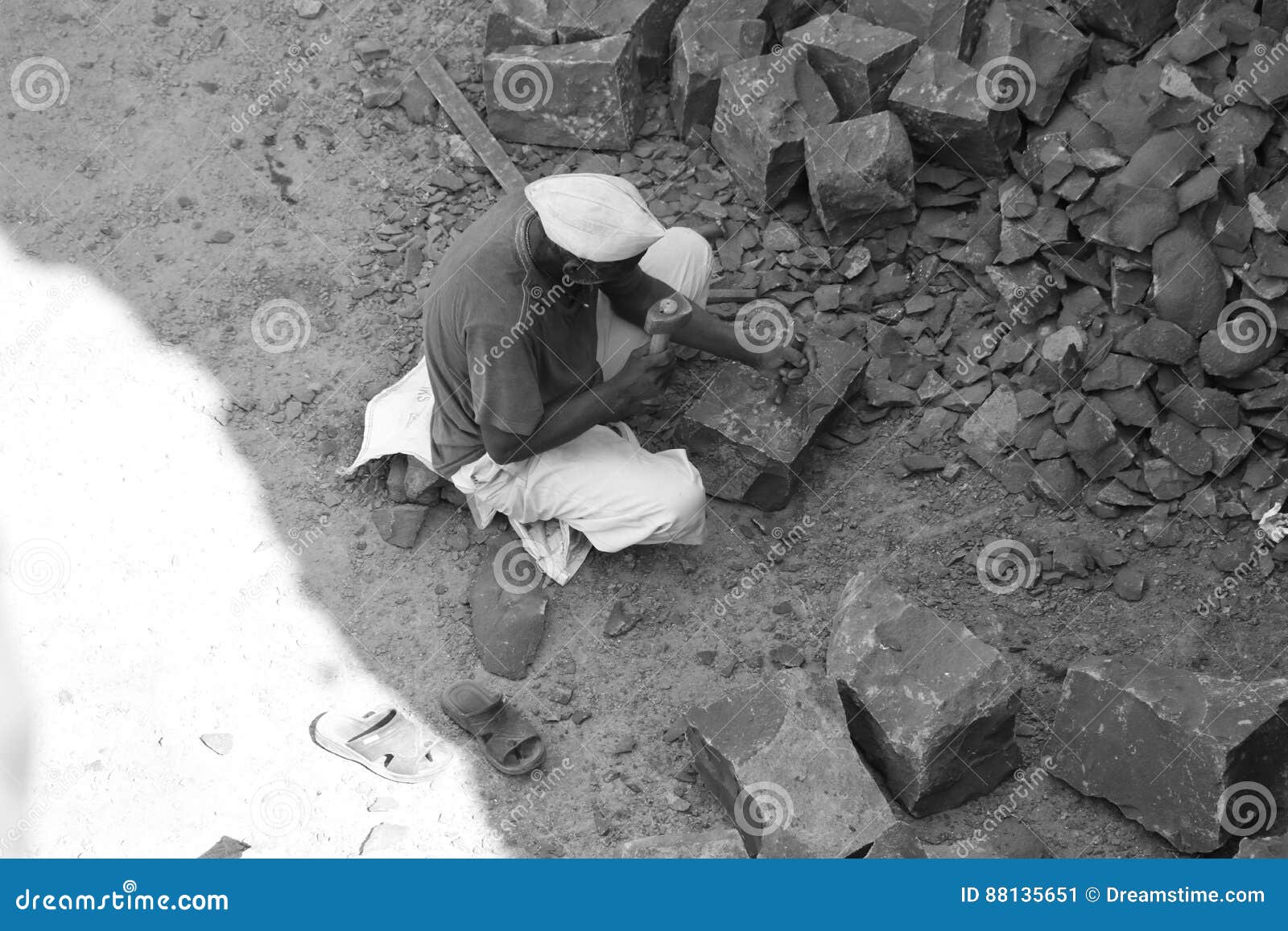 Breaking Rocks editorial photo. Image of india, perfect - 88135651