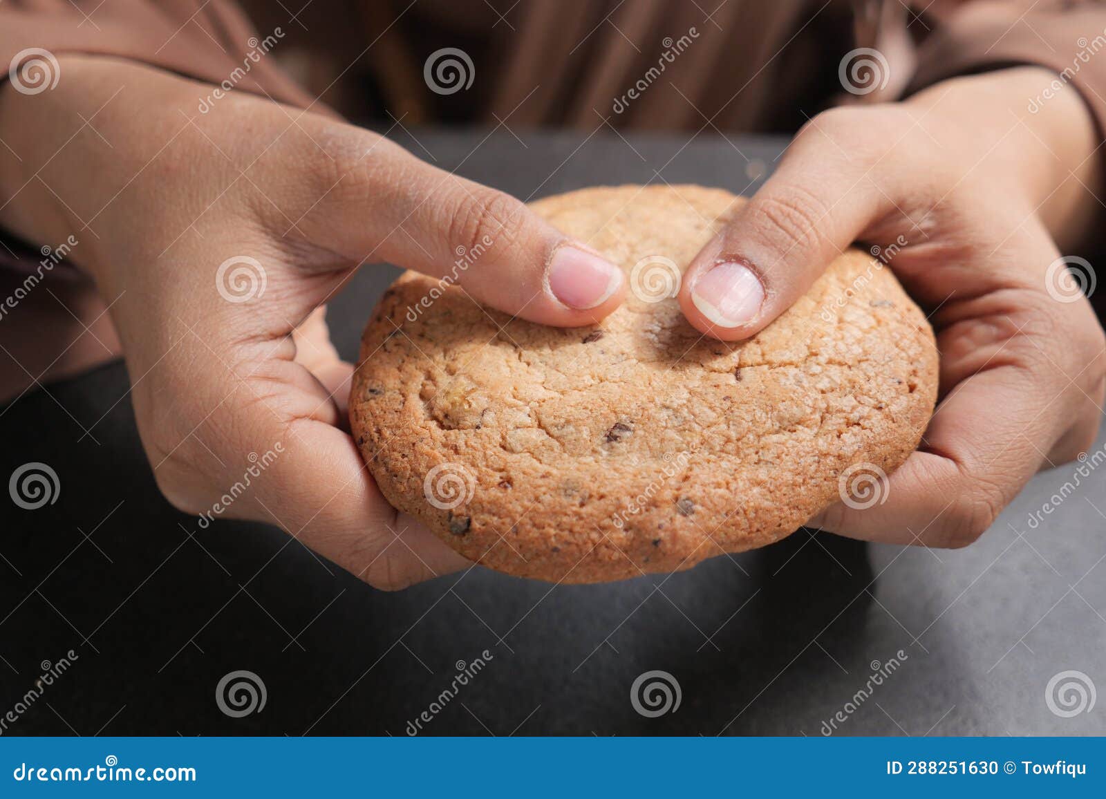 Breaking Sweet Cookies on Closeup Stock Photo - Image of bakery, butter ...