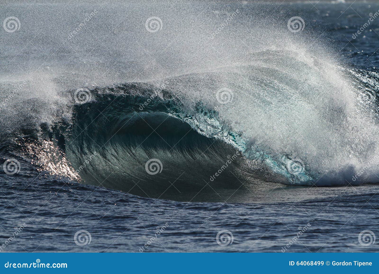 Perfect Barrel Wave On Beach. Breaking Ocean Wave With Cloudy Weather ...