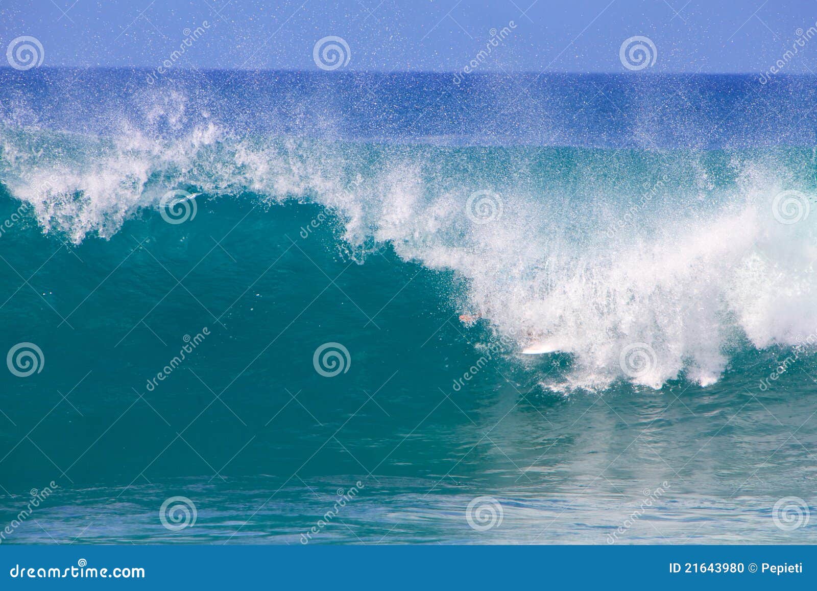 Breaking waves stock photo. Image of hawaii, summer, pacific - 21643980