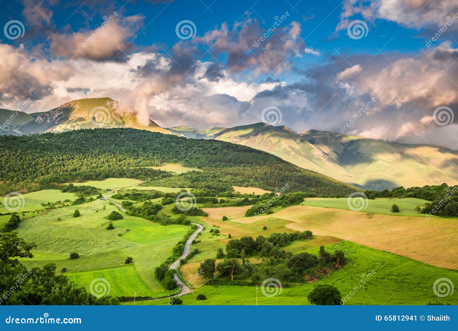 Breathtaking Mountain View in Umbria Stock Image - Image of mountains ...