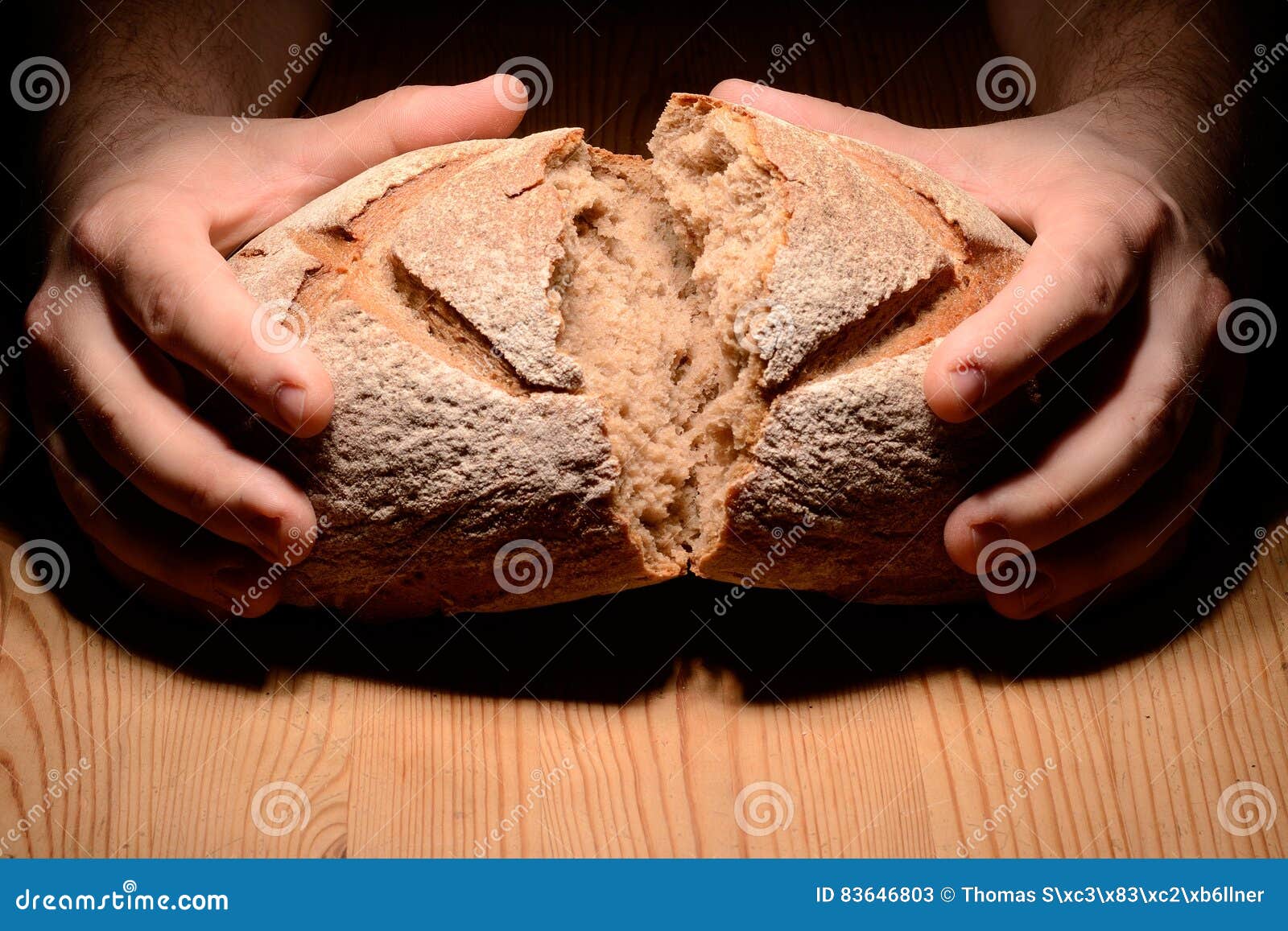 Brechen des Brotes stockbild. Bild von christ, brechen - 83646803