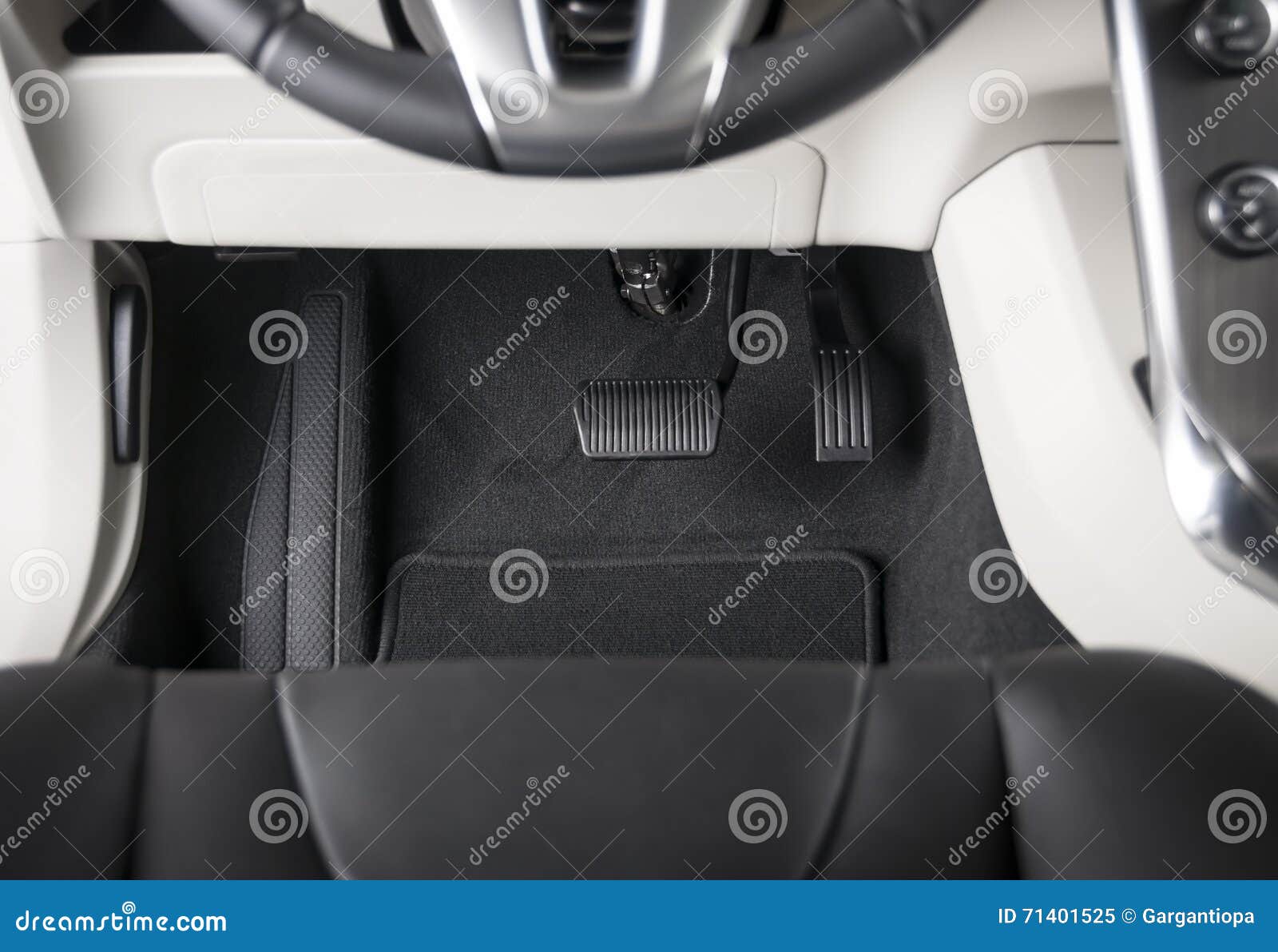 Bremse und Gaspedal stockbild. Bild von automobil, fahrer - 71401525