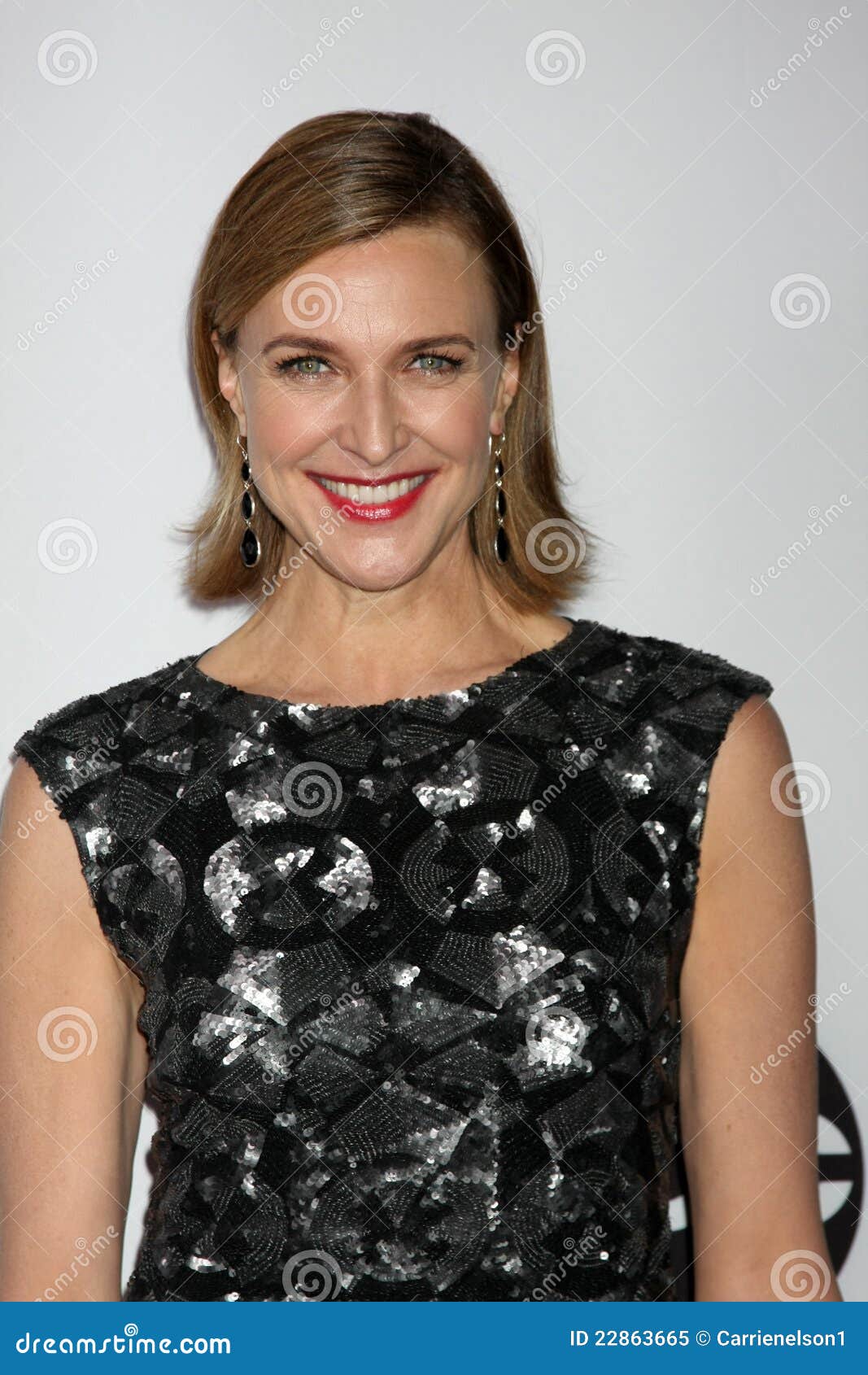 Brenda Strong editorial image. Image of season, arriving - 22863665