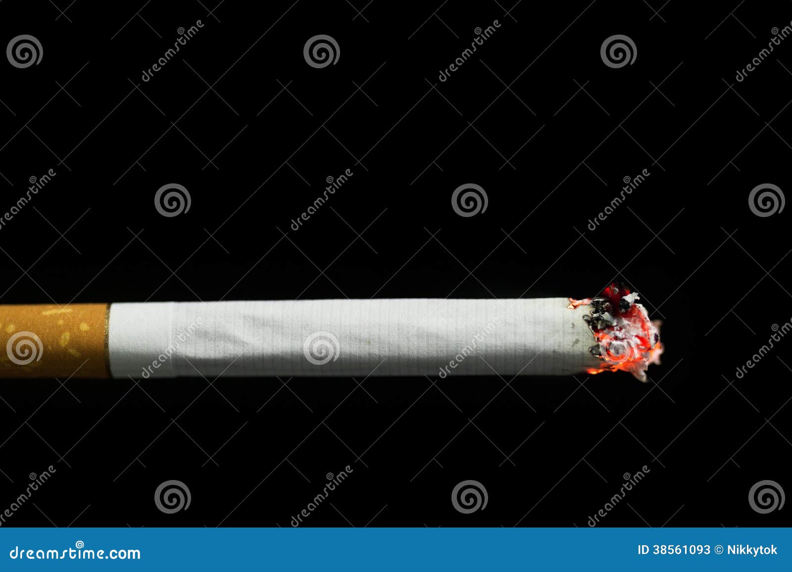 Brennende Zigarette stockbild. Bild von glühen, gewohnheit - 38561093