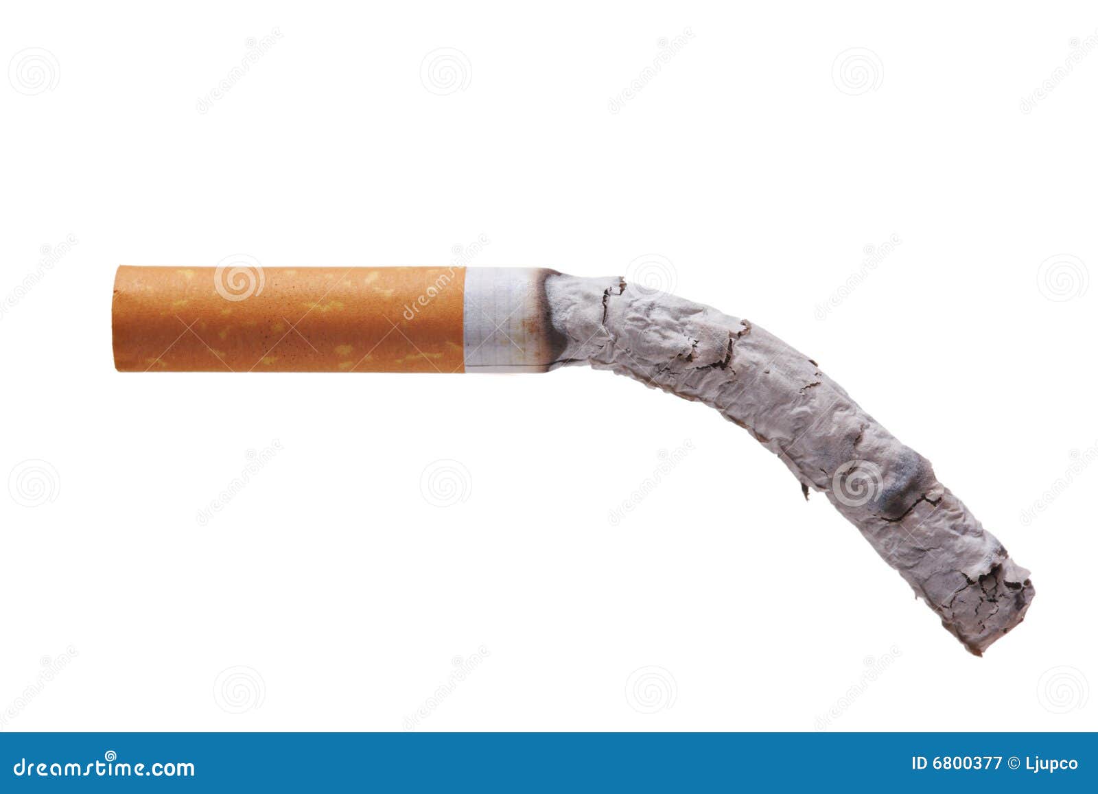 Brennende Zigarette stockbild. Bild von makro, brennen - 6800377