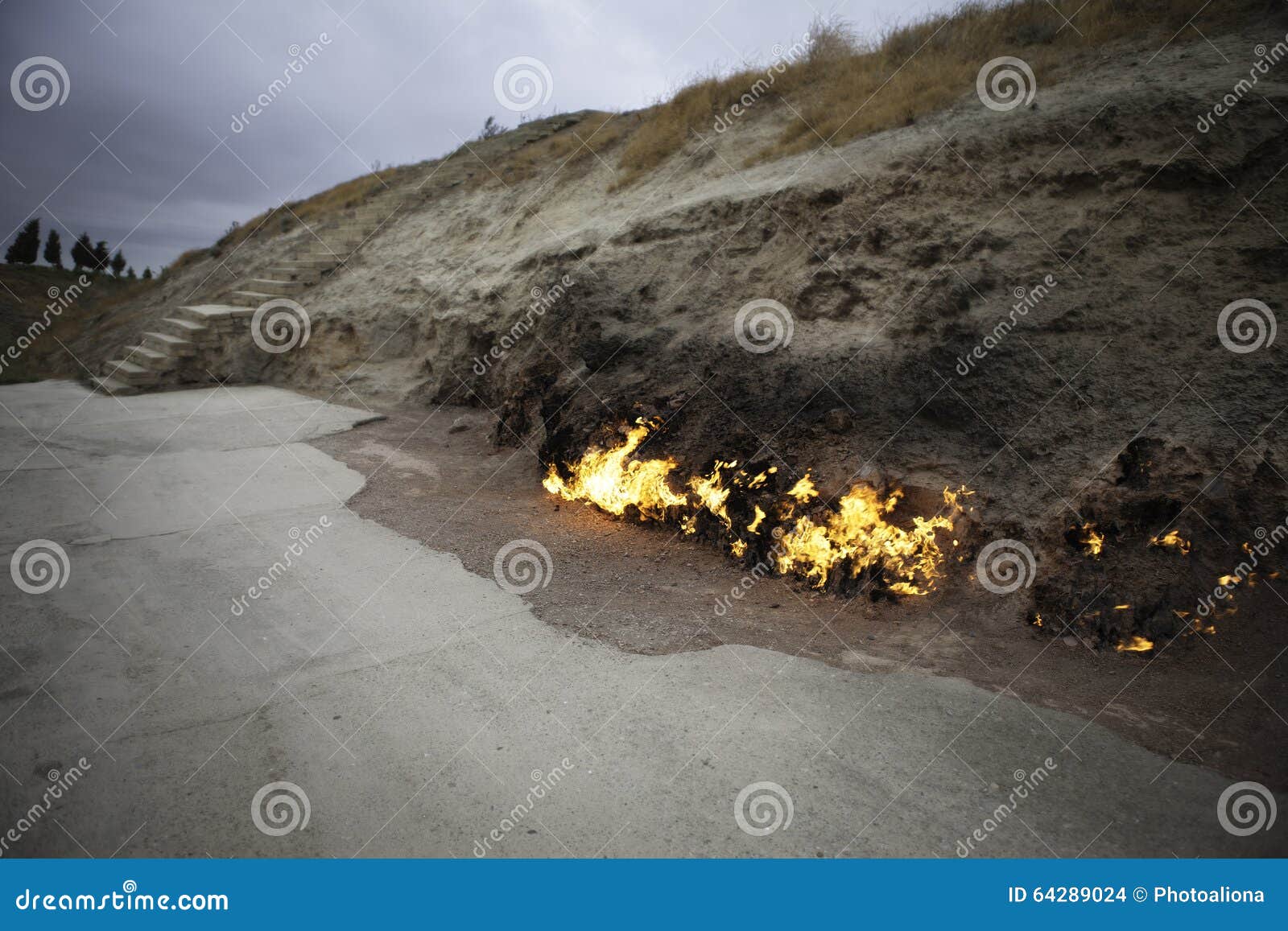 Brennender Berg, Yanar Dag, Aserbaidschan Stockfoto - Bild von ansicht ...
