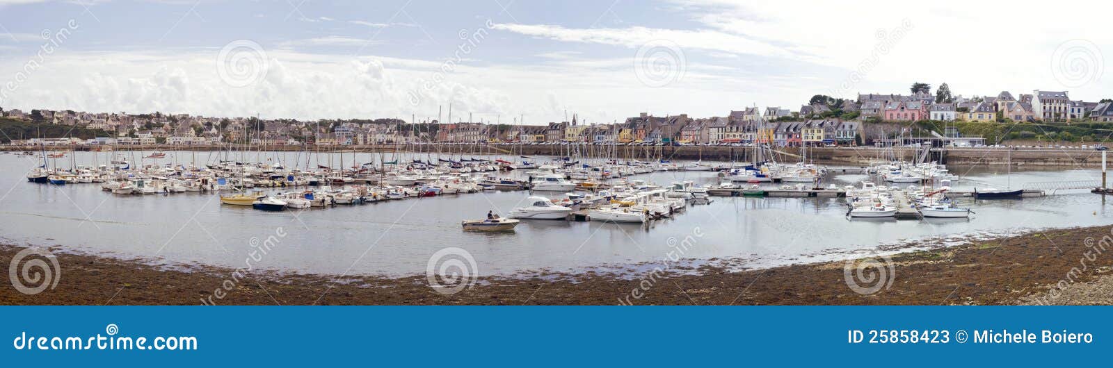 Breton harbor editorial stock photo. Image of scene, ocean - 25858423