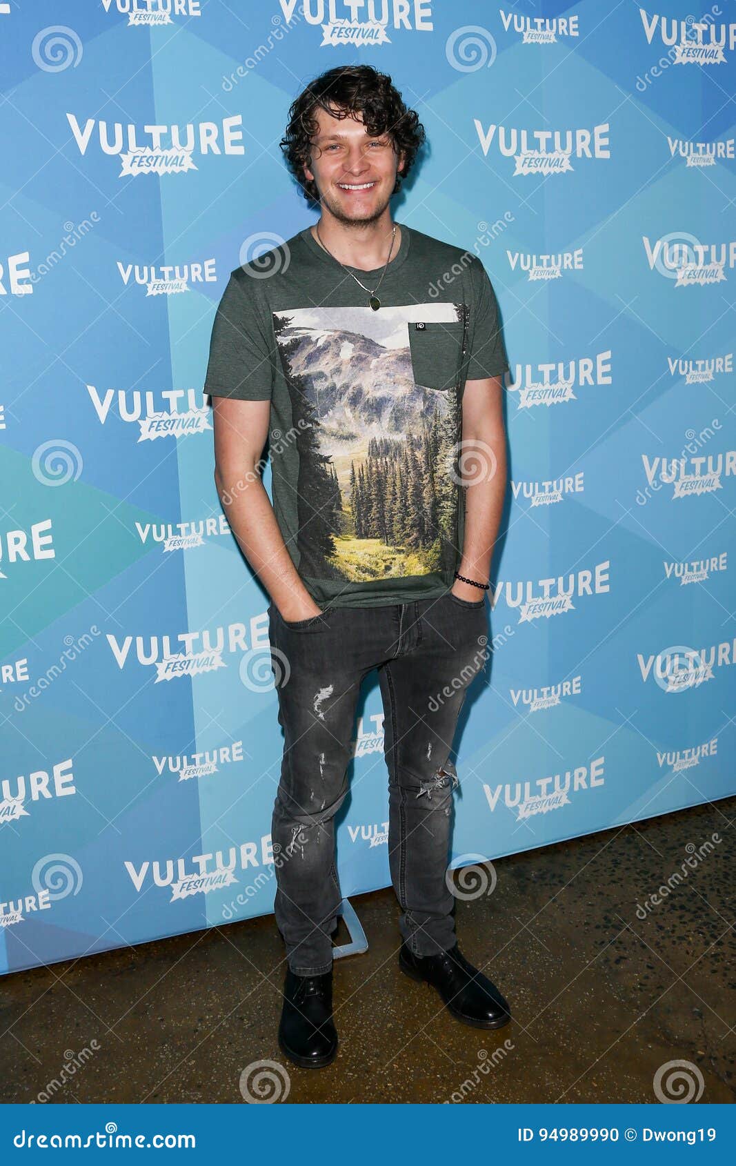 Brett Dier image éditorial. Image du vautour, pendant - 94989990