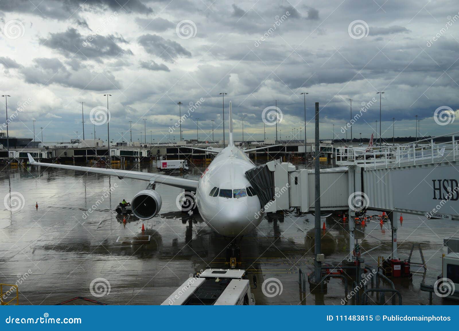 Brett Kroppflygplan, Flygplan, Trafikflygplan, Flygbolag Bild. Bild ...