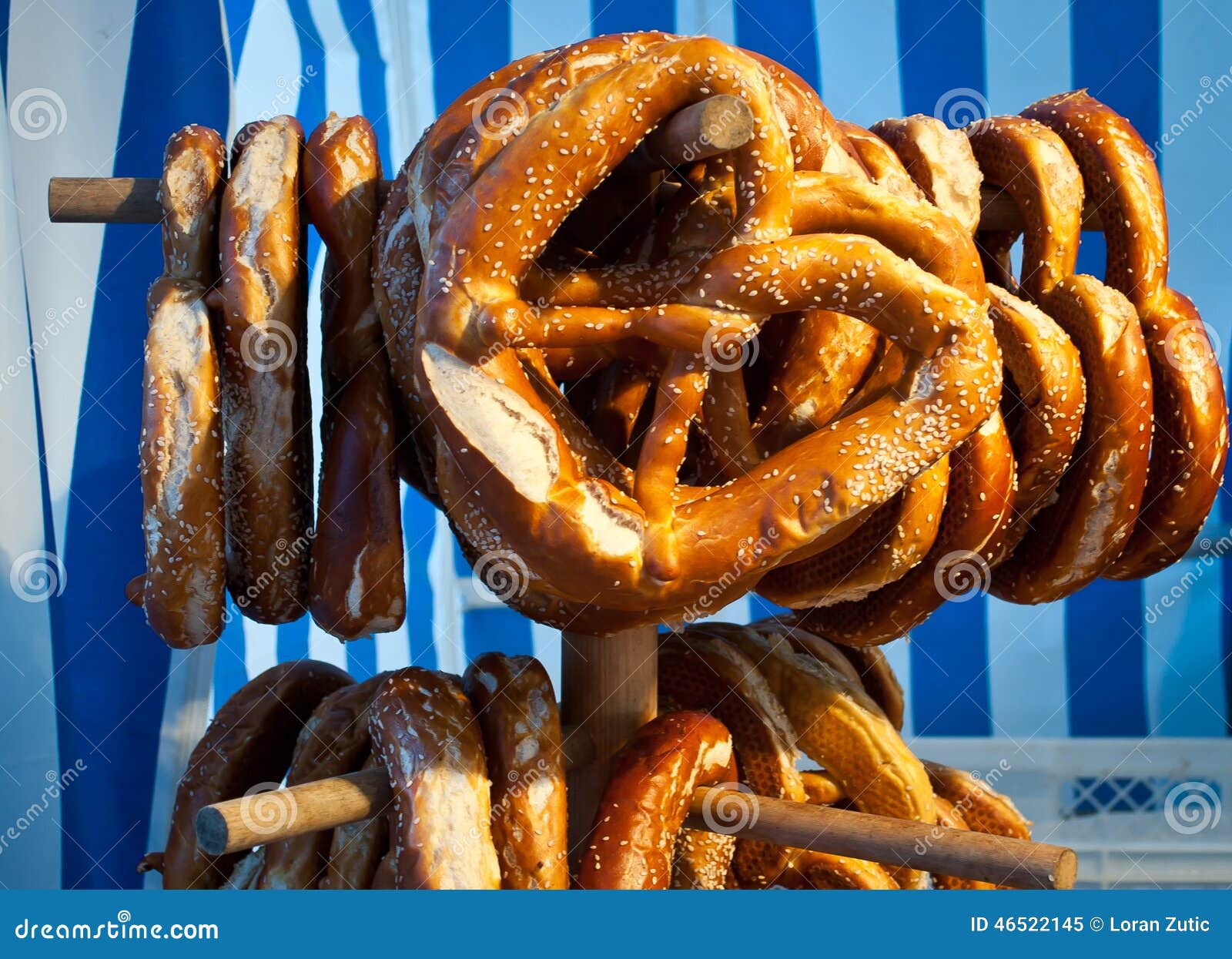 Bretzel Brezel image stock. Image du compléter, distinctif - 46522145