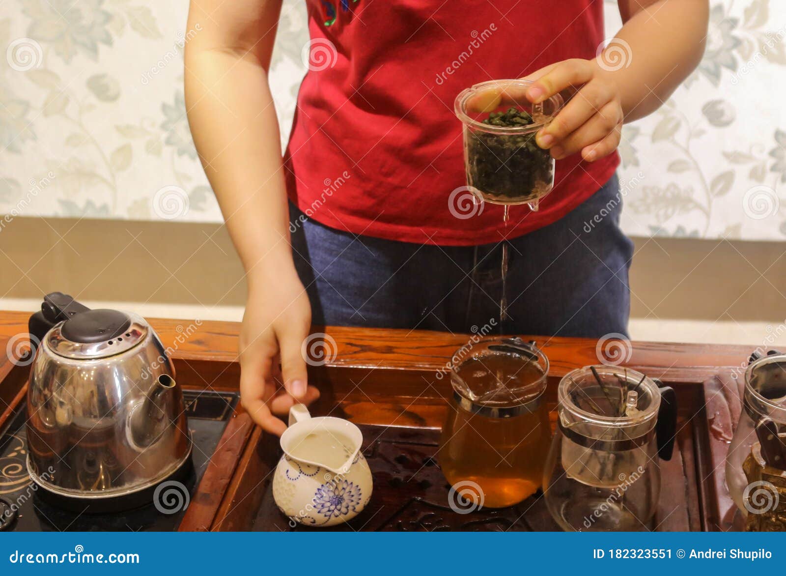 Brewing Chinese Tea from the Tea Leaves Stock Image - Image of ...
