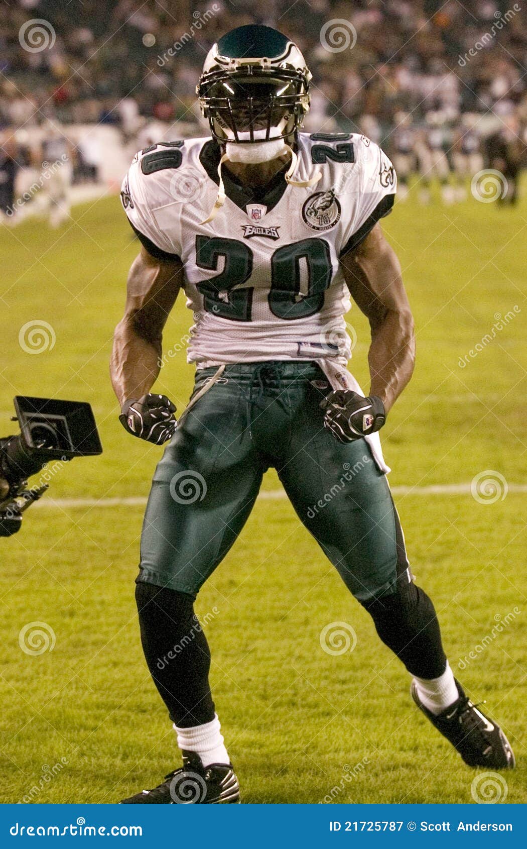 Brian Dawkins editorial photography. Image of football - 21725787
