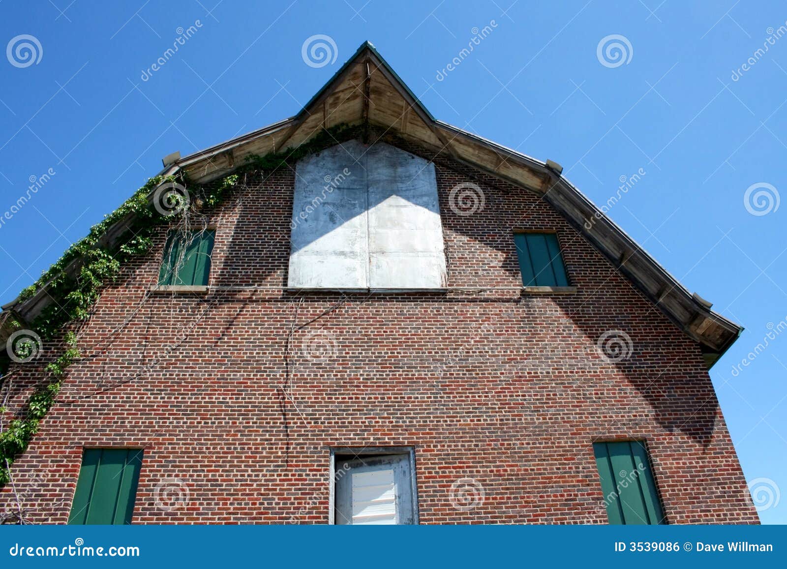 Brick barn stock photo. Image of crops, barn, building - 3539086