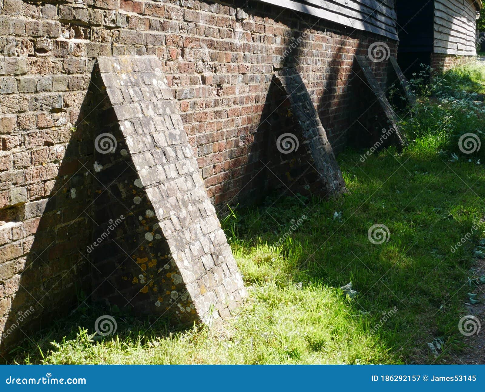 Buttress Wall