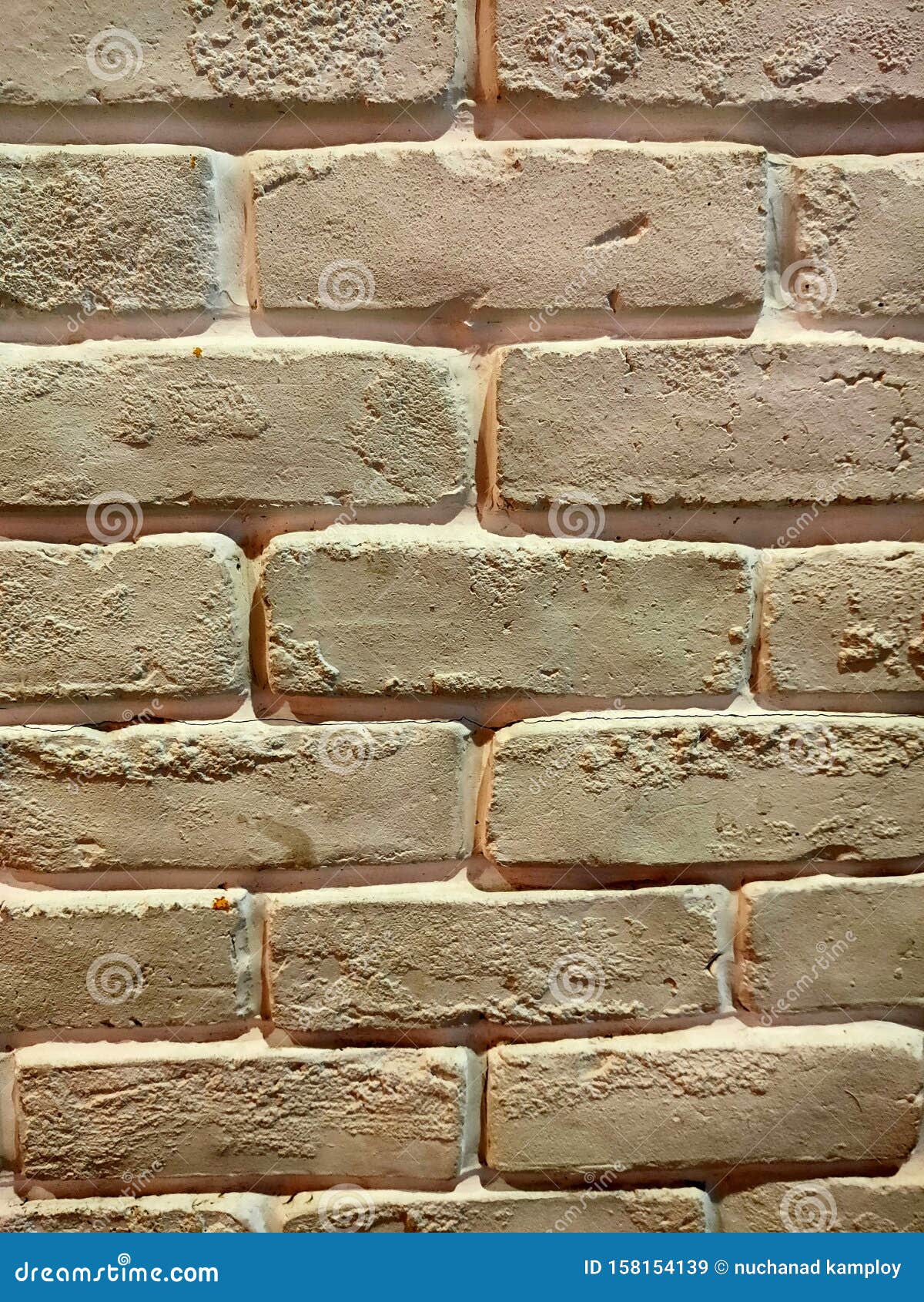 Brick Pattern on the Wall that is Made Like Using Real Bricks To Make ...