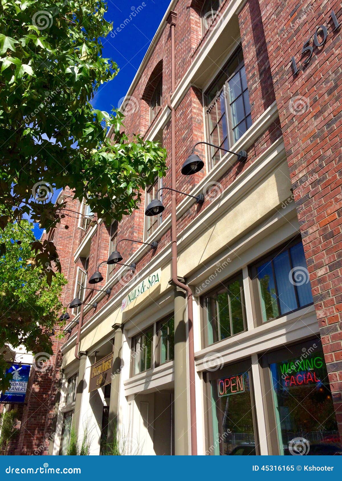 Brick storefront editorial image. Image of mainstreet - 45316165